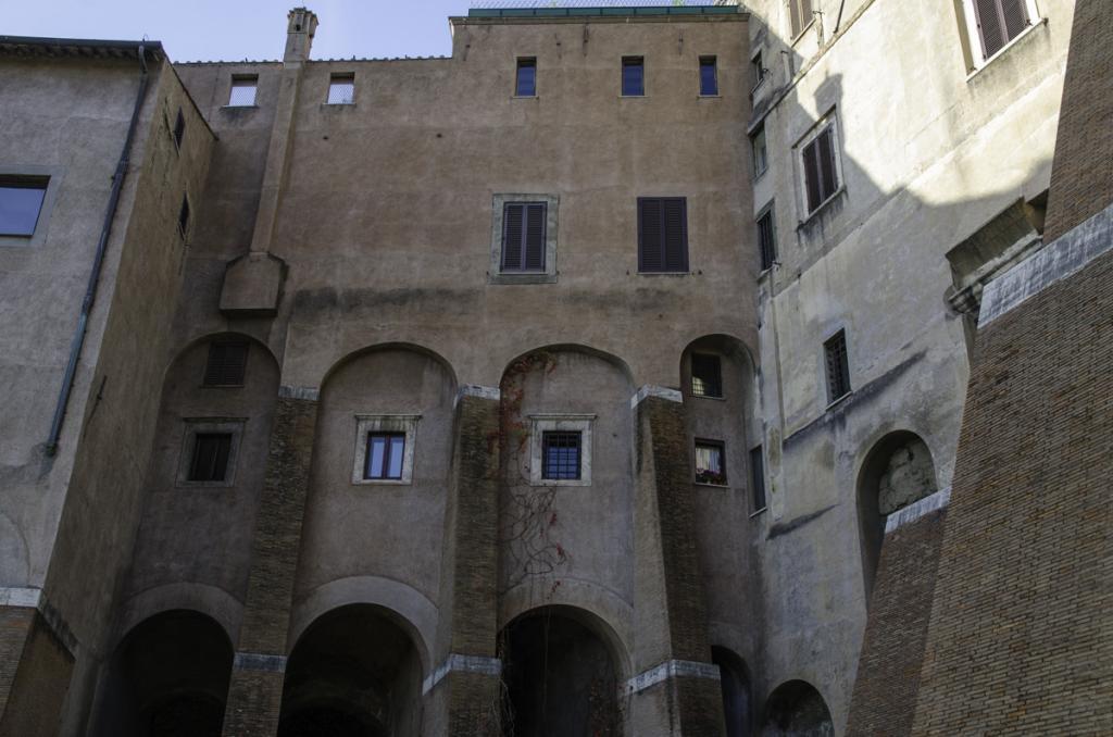 Guide to the Jewish Ghetto area of Rome, Italy